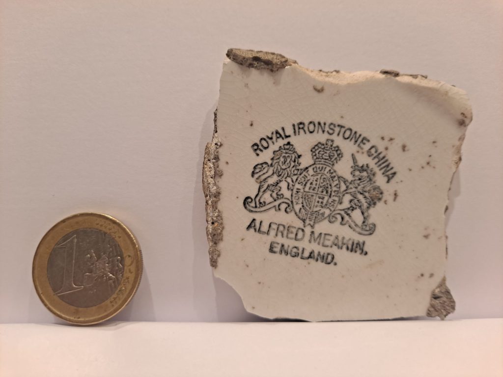 Did you know? The Lion and the Unicorn (hidden) of Bellesguard - Obra ...